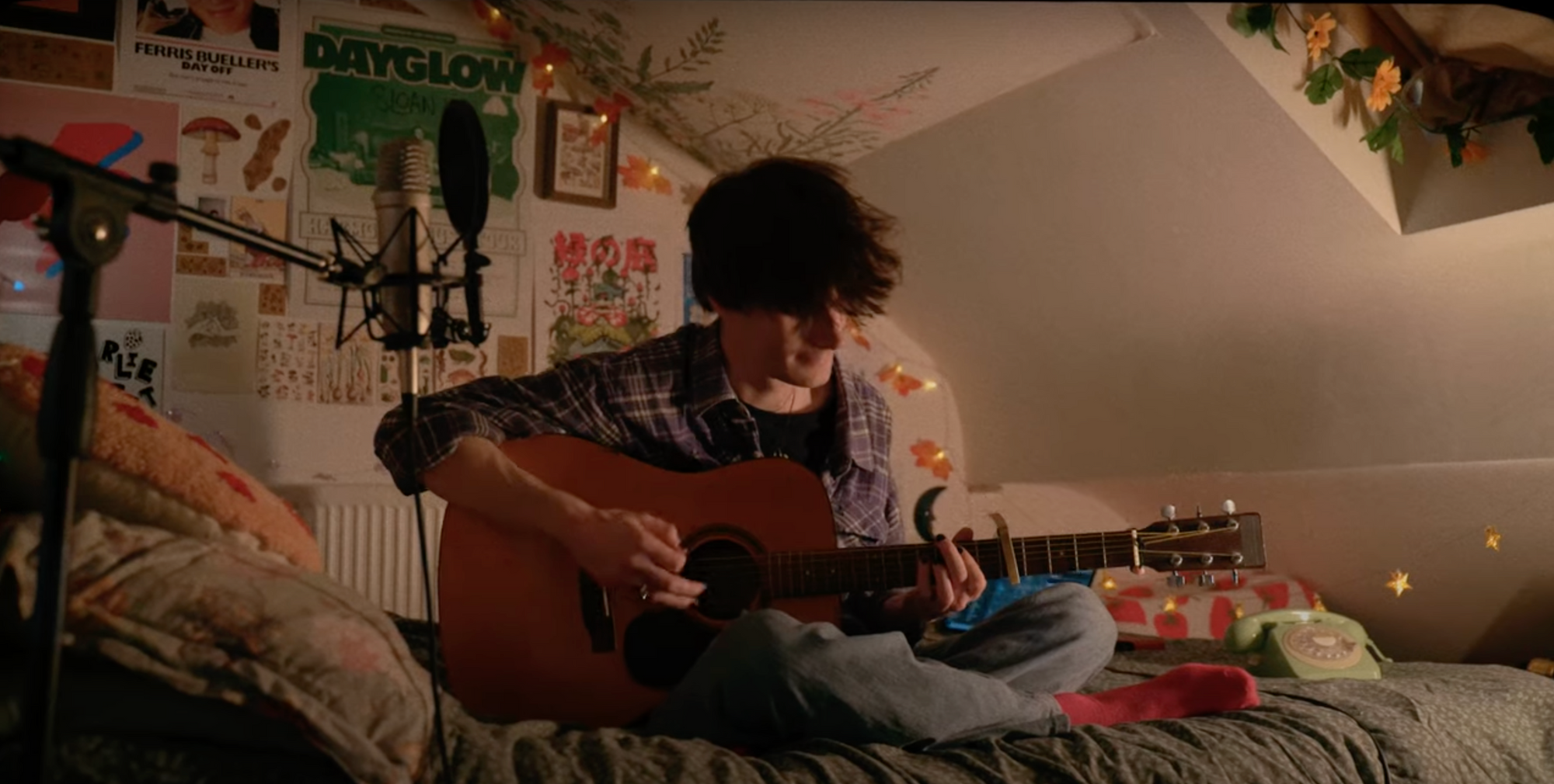 Charlie Bennett | Official Website Homepage